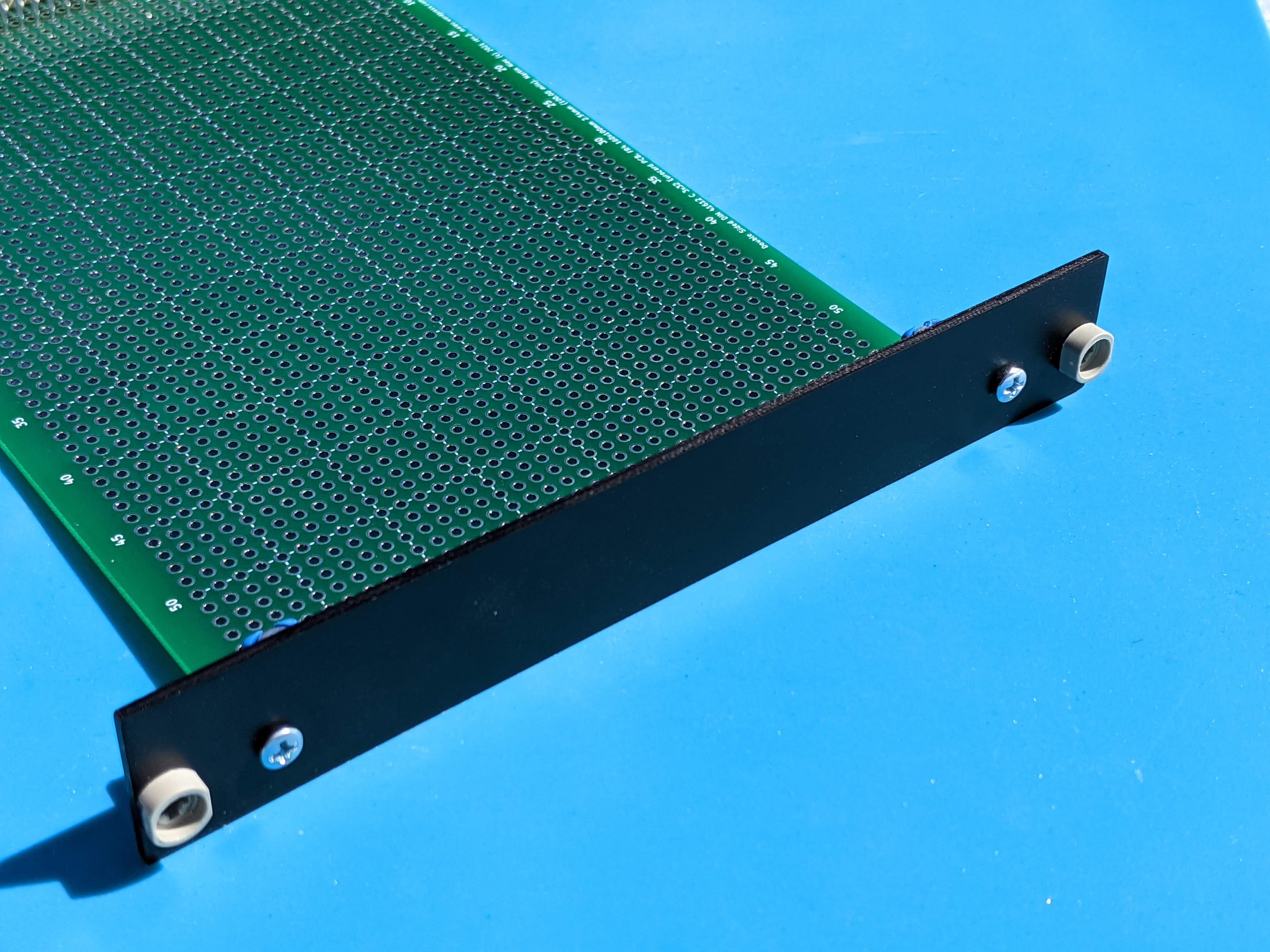 3U 4HP Front Panel Blanking Plate DIN41612 With PCB Mounting Hole 3U 4HP Front Panel Blanking Plate DIN41612 With PCB Mounting Hole